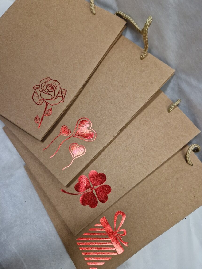 Kinkekott nat. pildiga – Kuuse Aiand